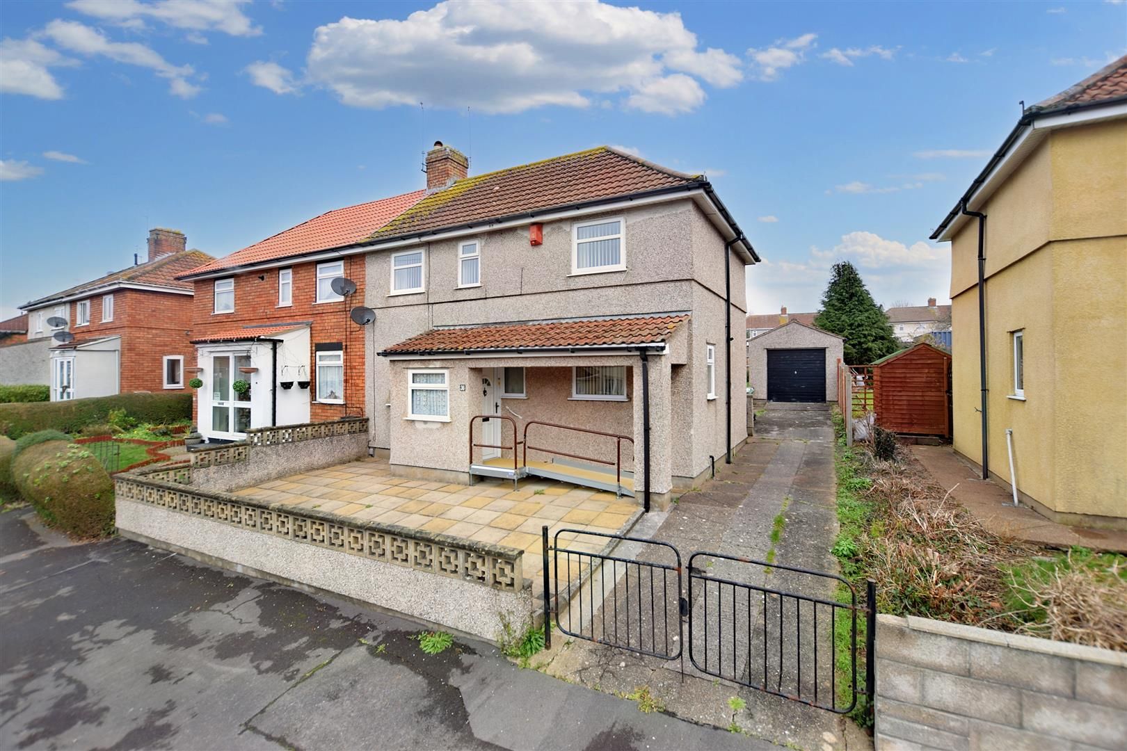 3 Bed Semi Detached House For Sale In Grove Leaze Shirehampton