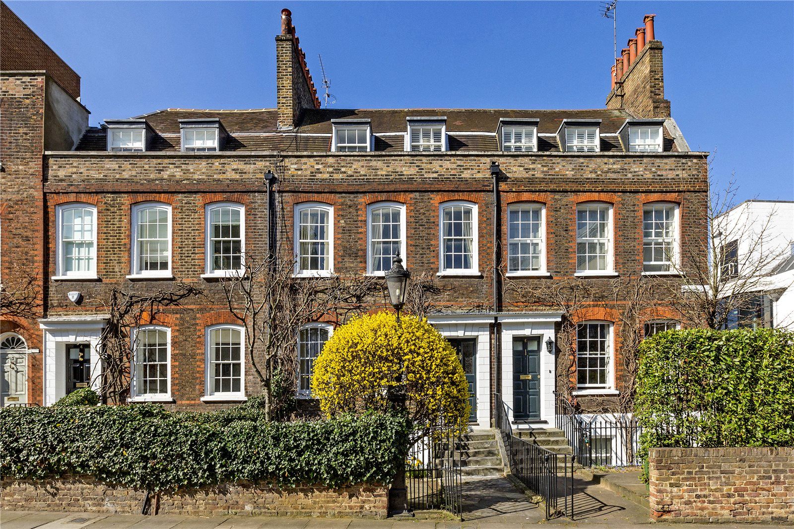 5 bed terraced house to rent in Parkshot, Richmond, Surrey TW9 - Zoopla