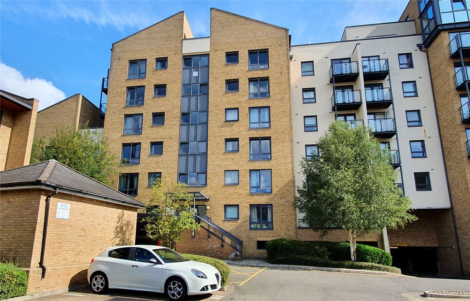 1 bed flat to rent in Victoria Way, Woking, Surrey GU21 - Zoopla
