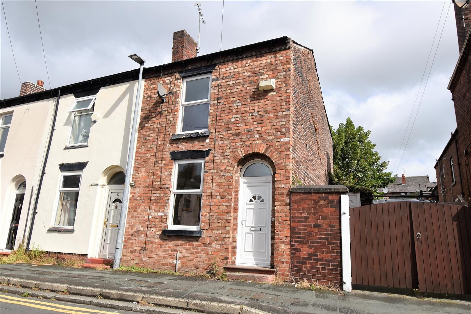 2 Bed End Terrace House For Sale In Upper George Street Tyldesley
