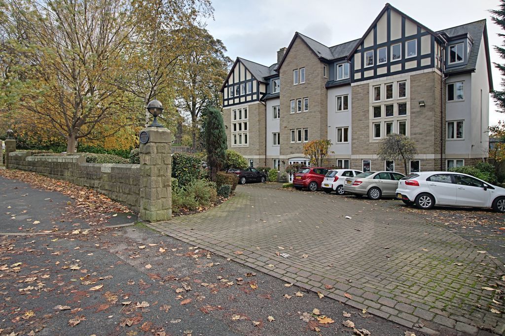 1 bed flat for sale in Elmete Walk, Roundhay, Leeds LS8 - Zoopla