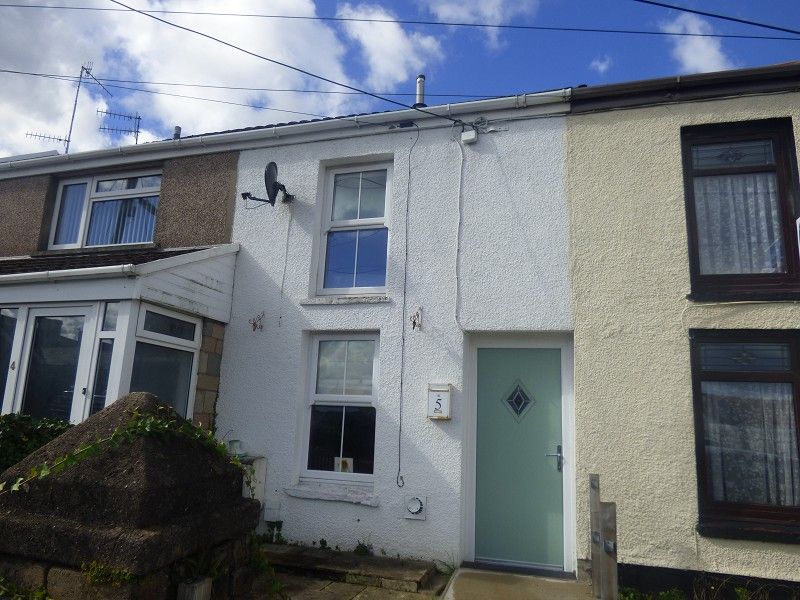2 bed terraced house for sale in High Street, Skewen, Neath . SA10 - Zoopla