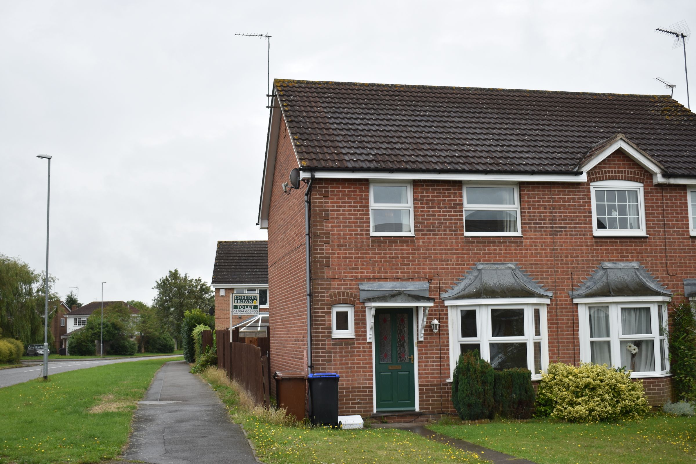 3 Bed Semi Detached House To Rent In Lambrook Drive East Hunsbury