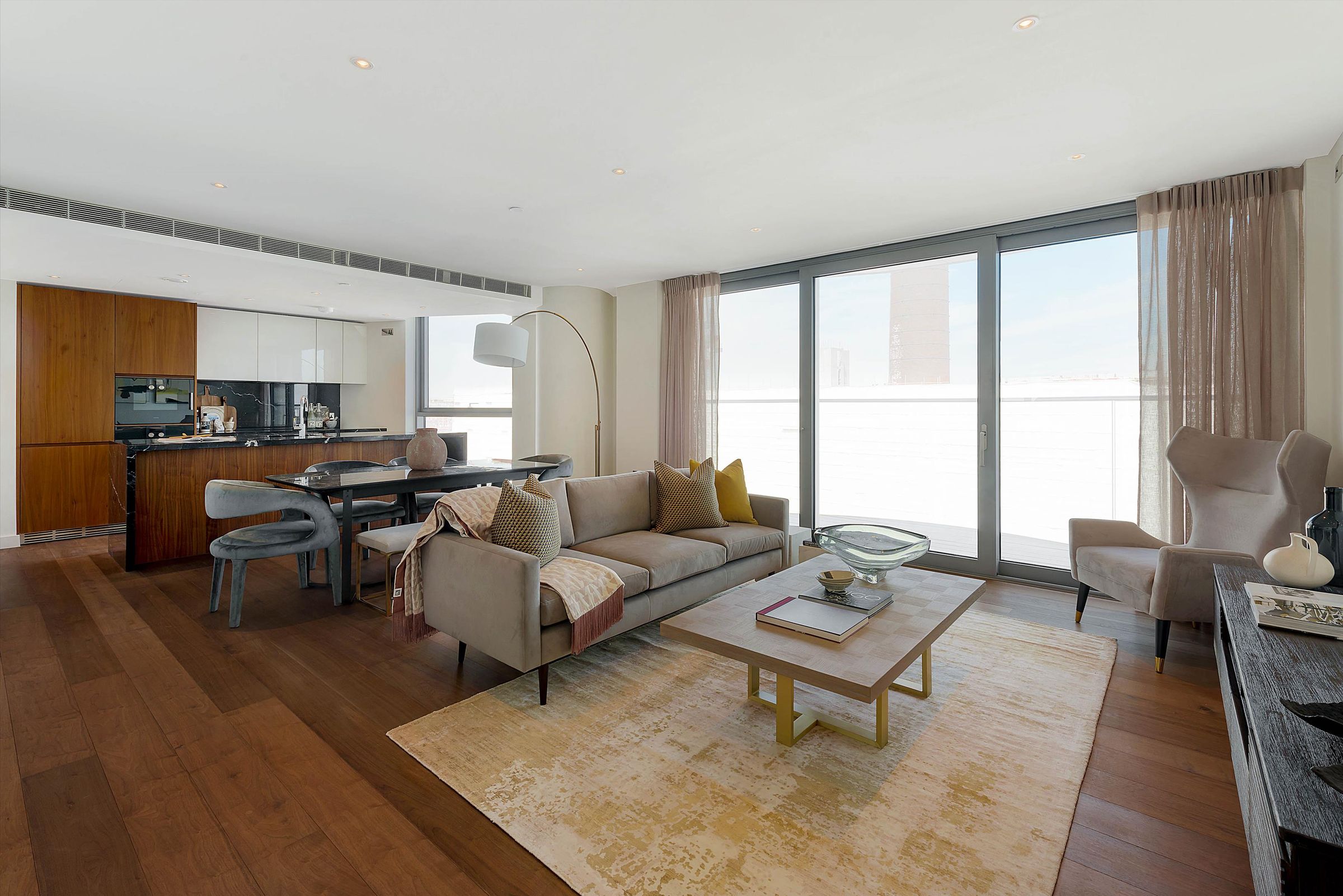 New home, 2 bed flat for sale in 93 Tower West, Chelsea Waterfront ...