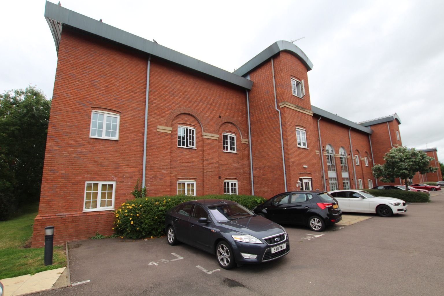 2 bed flat for sale in Caxton Court, Burton-On-Trent DE14 - Zoopla