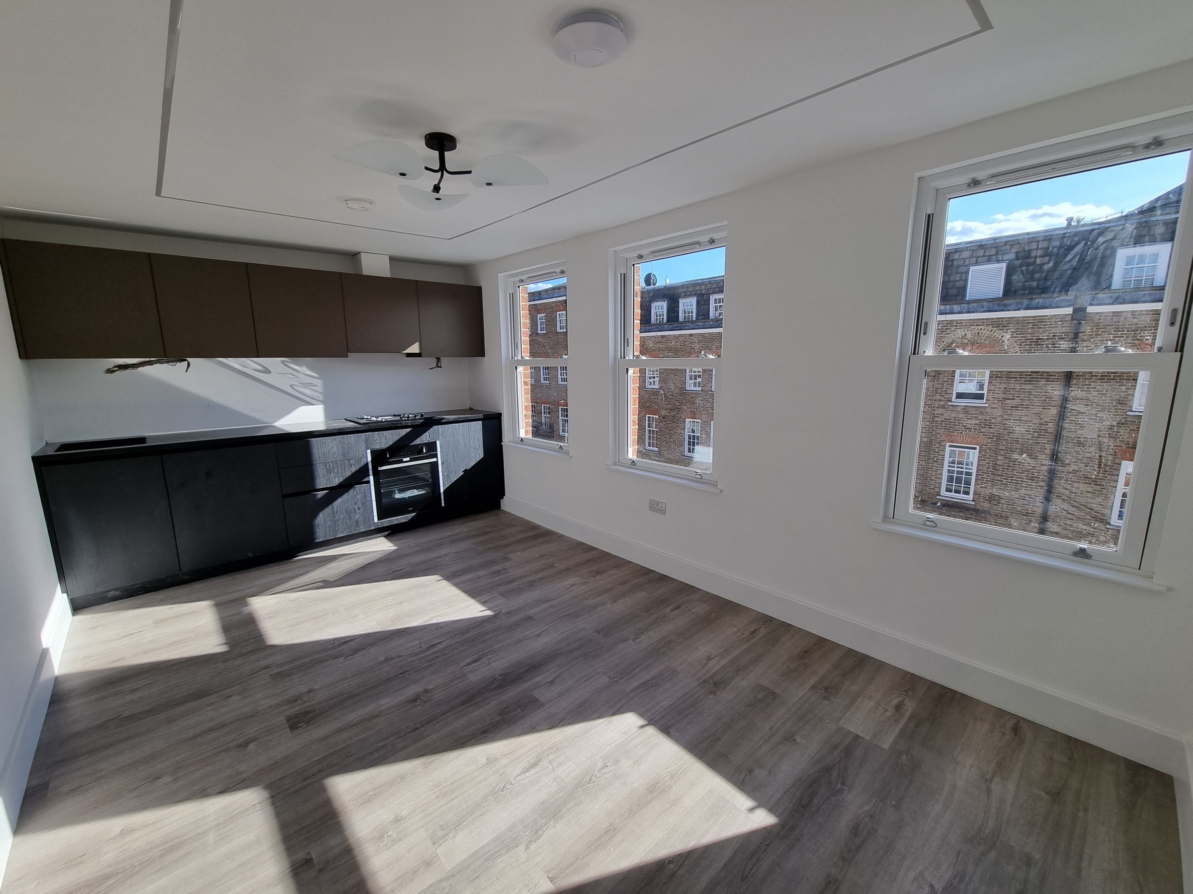 3 bed flat to rent in Rita Rd, Vauxhall SW8 - Zoopla