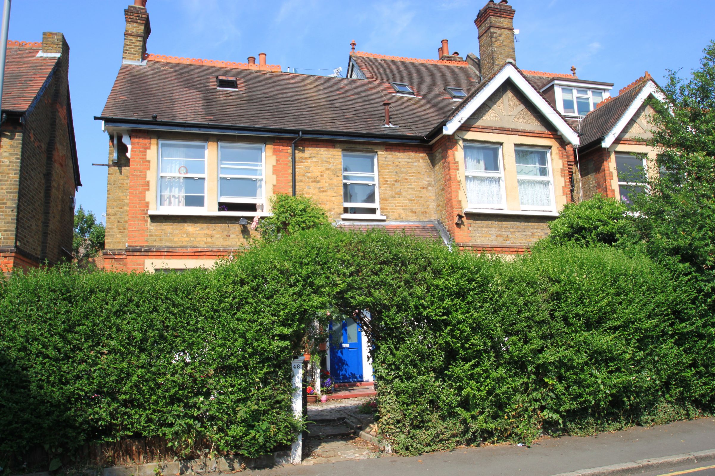 2 bed flat to rent in Grove Crescent, Kingston Upon Thames, Surrey KT1 ...