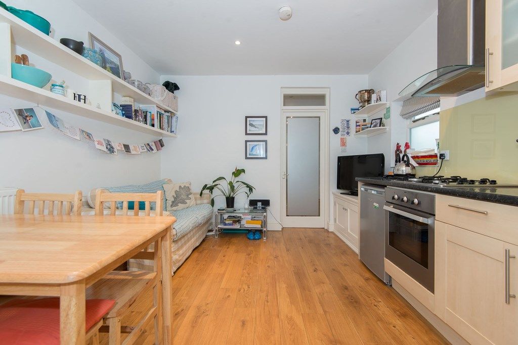1 bed flat to rent in Ritherdon Road, London SW17 - Zoopla