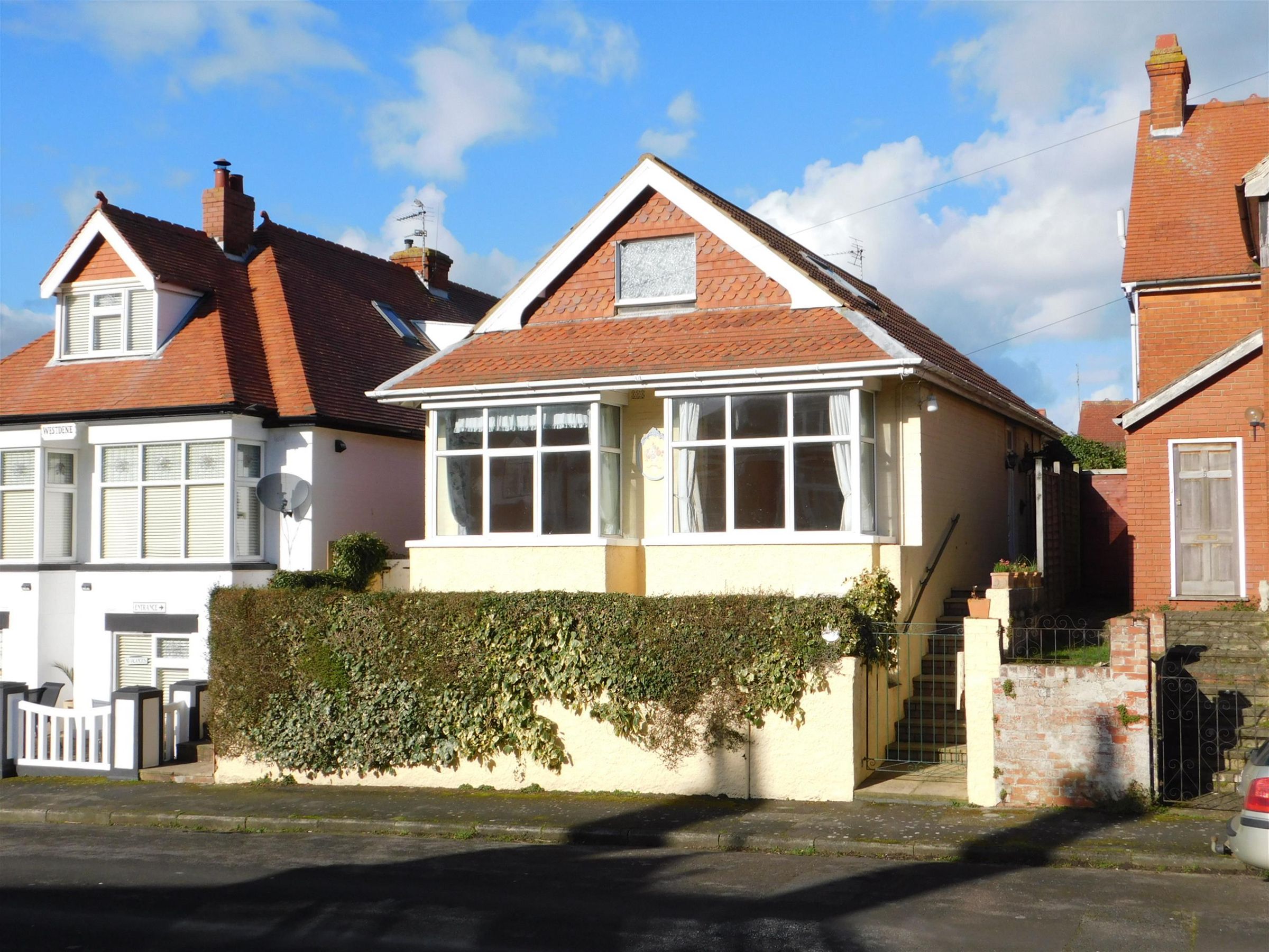 3 bed detached bungalow for sale in Trafalgar Avenue, Skegness, Lincs ...