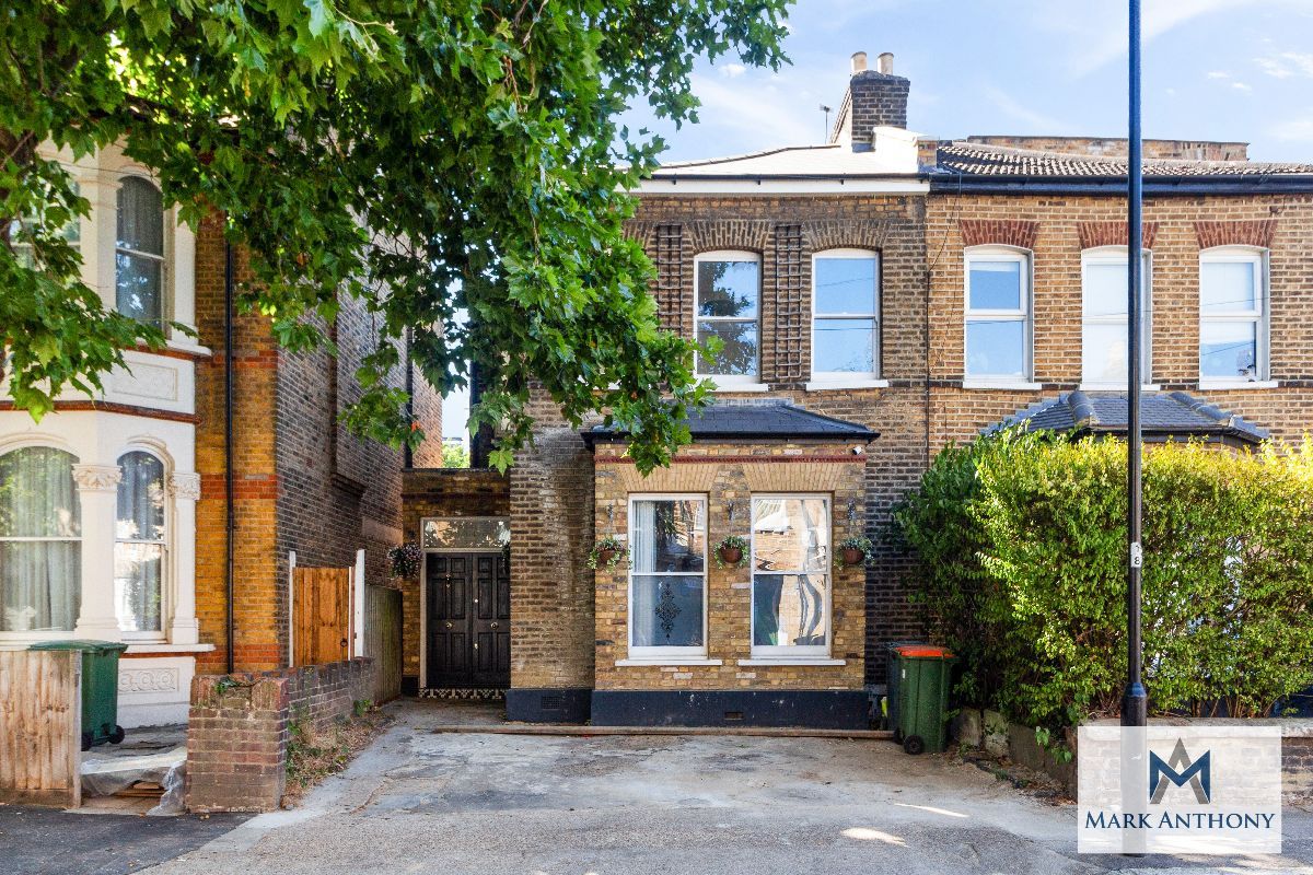 4 bed semi-detached house to rent in Clova Road, London E7 - Zoopla