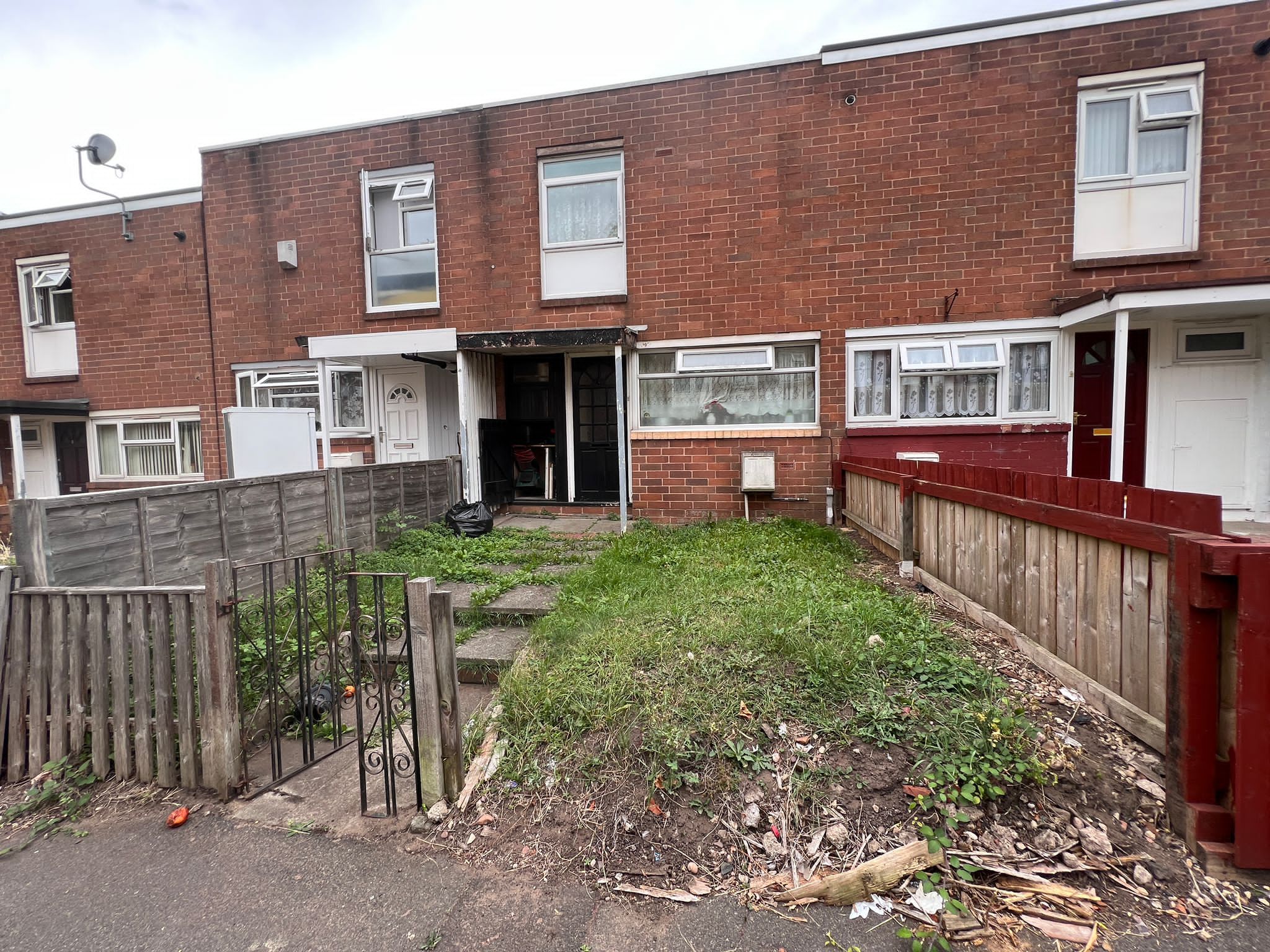 3 bed terraced house for sale in Metric Walk, Smethwick B67 - Zoopla
