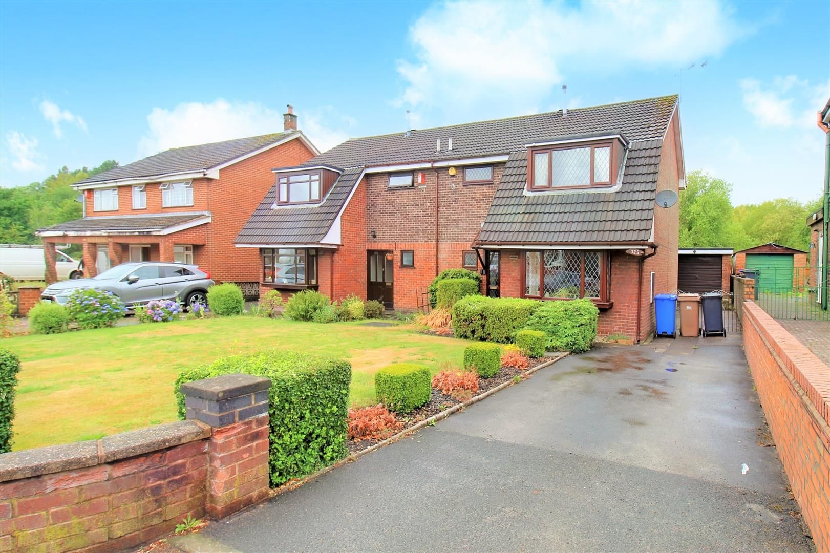 3 Bed Semi Detached House For Sale In Leek New Road Sneyd Green Stoke