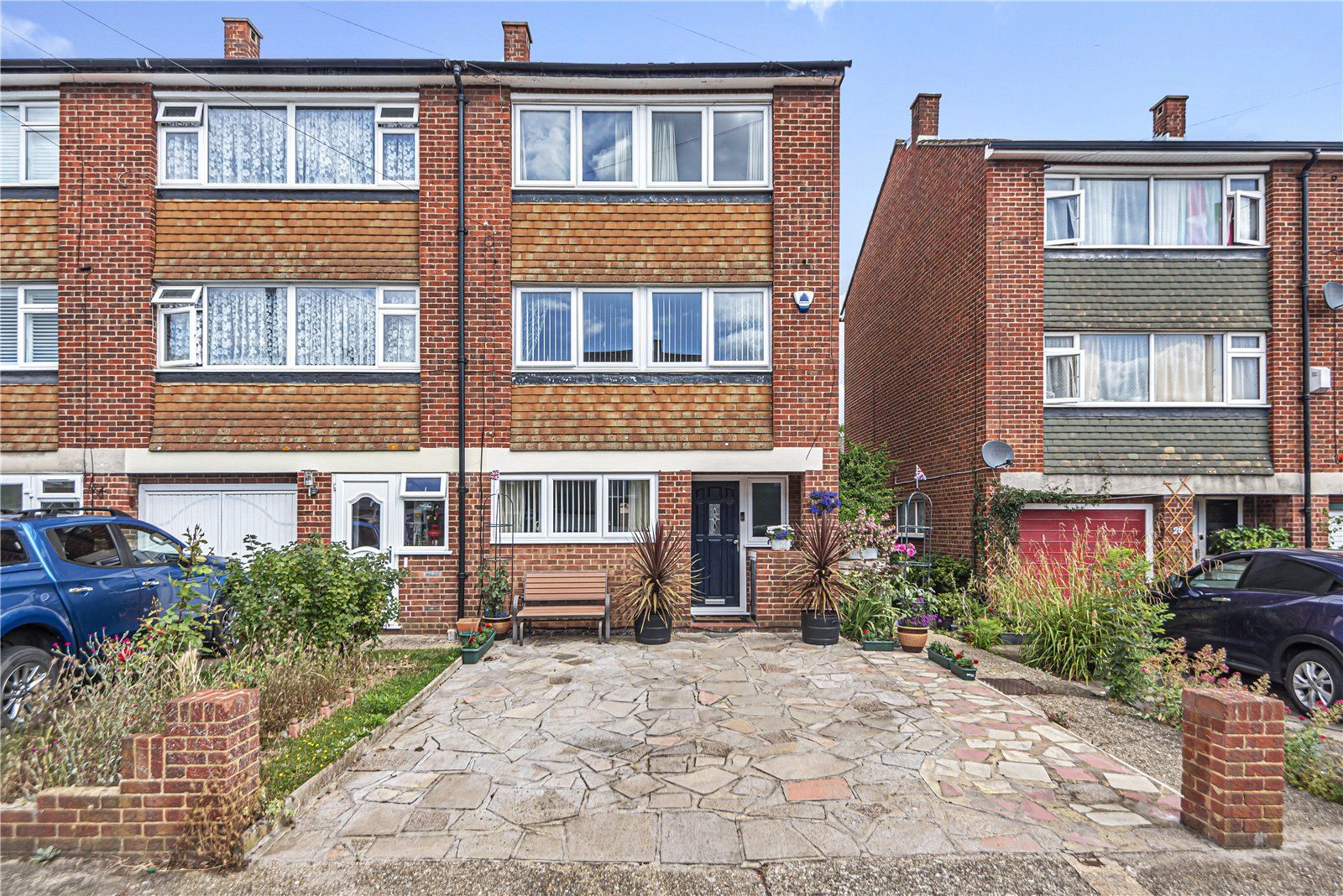 4 Bed End Terrace House For Sale In Crosier Road Ickenham Middlesex