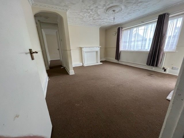 2 bed flat for sale in Barra Hall Road, Hayes, London UB3 - Zoopla