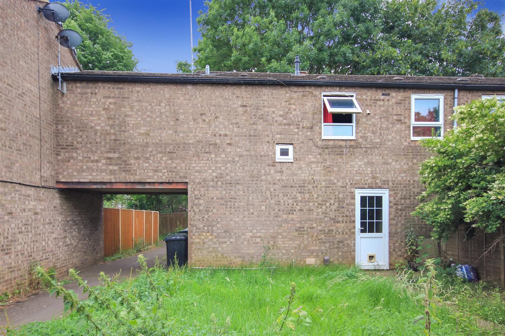 4 bed end terrace house for sale in Robin Lane, Wellingborough NN8 - Zoopla