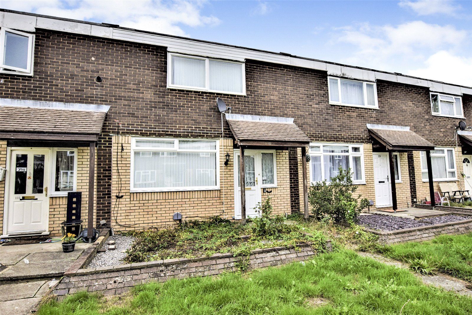 2 Bed Terraced House For Sale In Austen Road Farnborough Hampshire