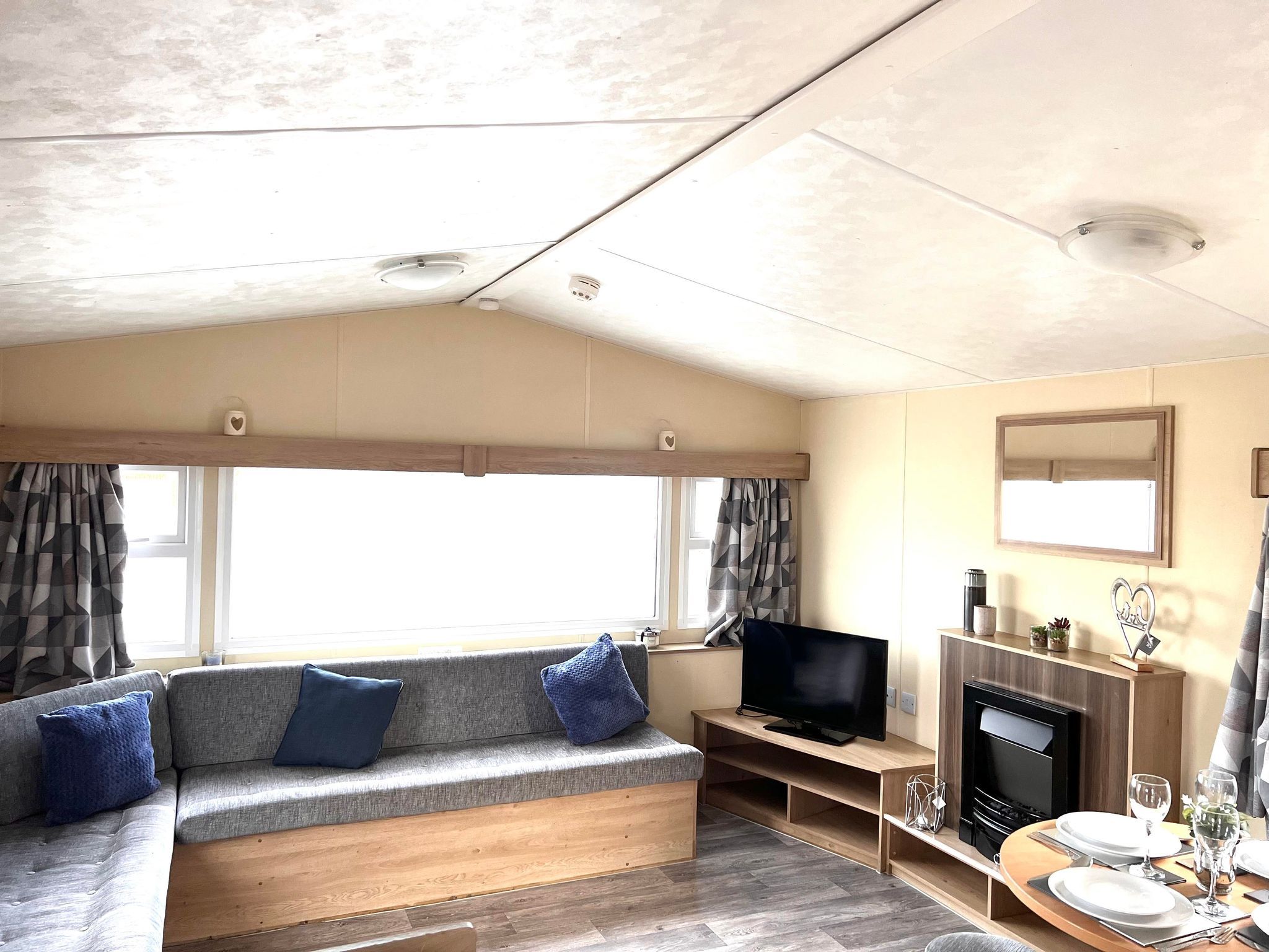 2 bed mobile/park home for sale in Sunnydale Caravan Park, Sea Lane ...