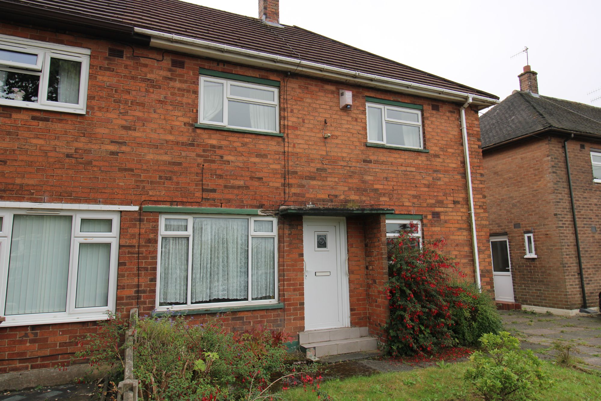 3 Bed Semi Detached House For Sale In Milton Road Sneyd Green Stoke