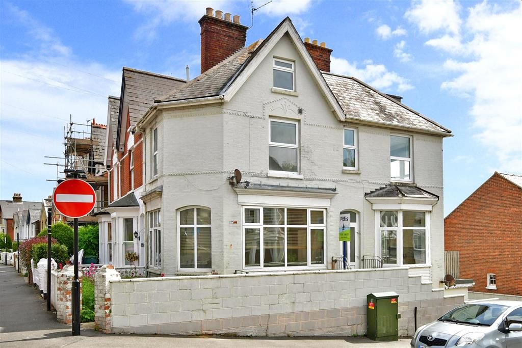 3 Bed Semi Detached House For Sale In Granville Road Cowes Isle Of