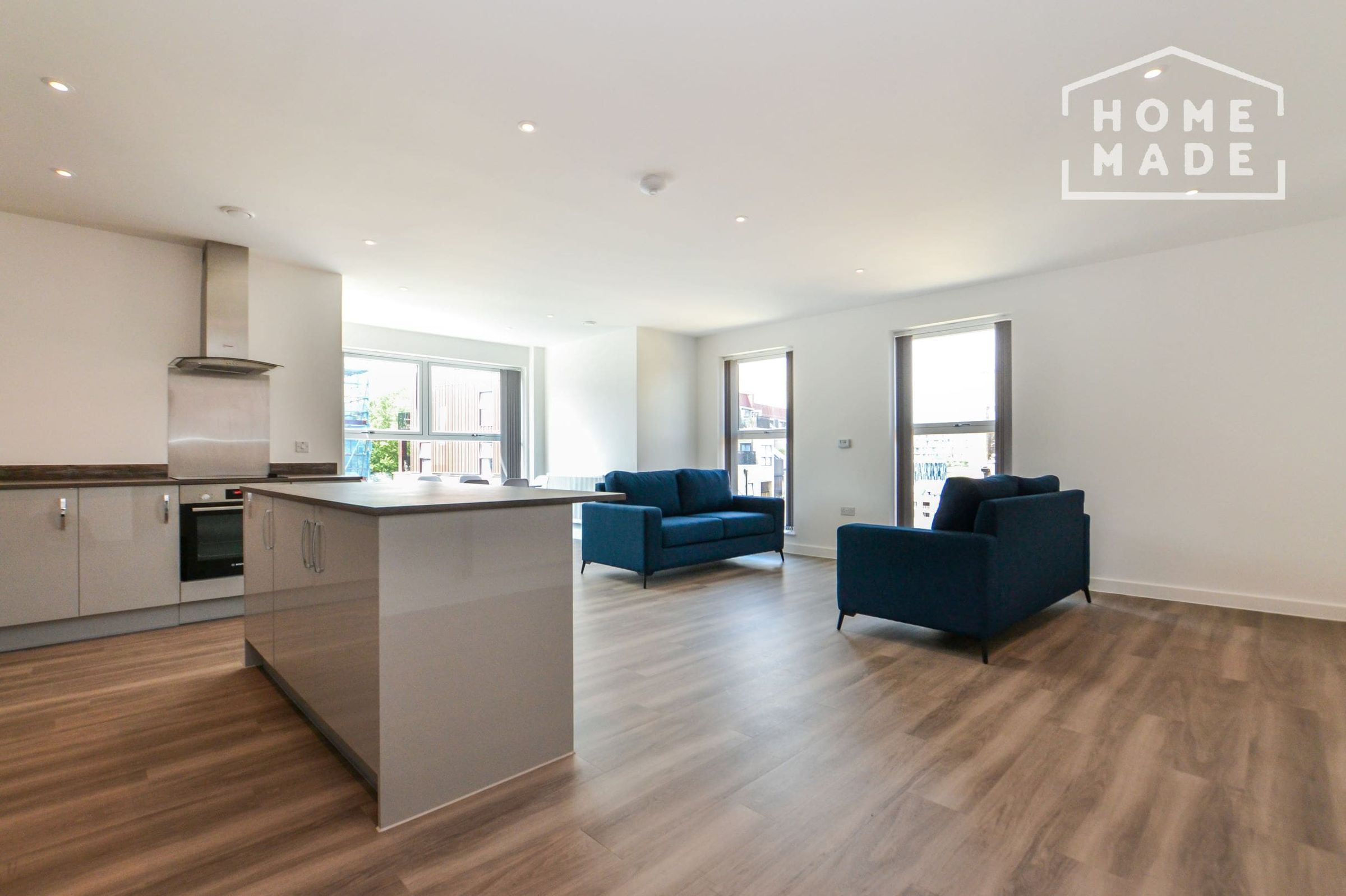 2 bed flat to rent in Trinity Walk, Woolwich SE18 - Zoopla