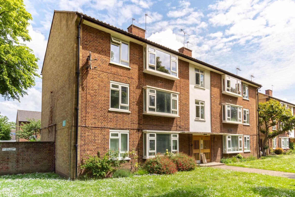 3 bed flat to rent in Portinscale Road, London SW15 - Zoopla