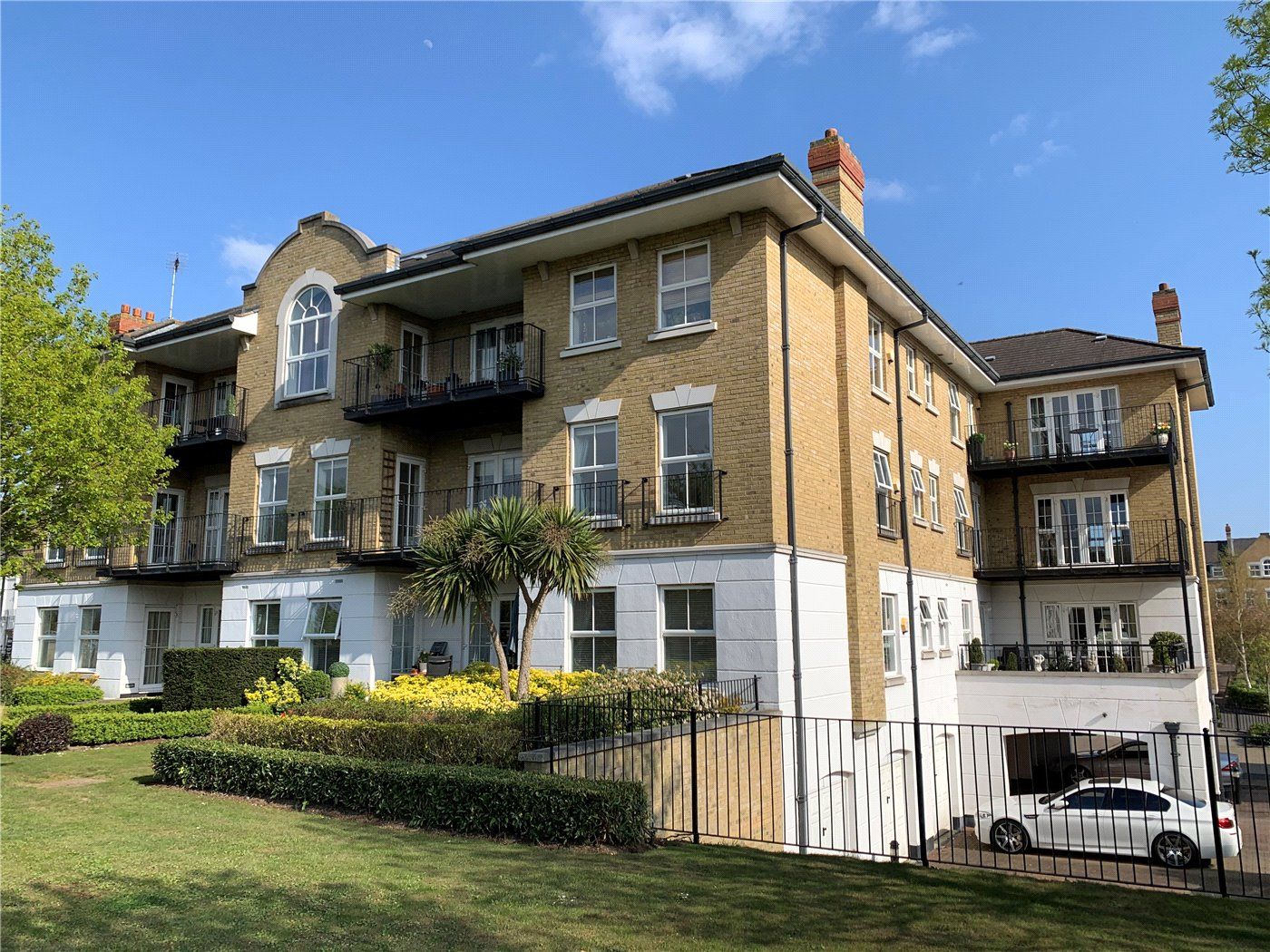2 bed flat for sale in Clearwater Place, Long Ditton, Surbiton KT6 - Zoopla