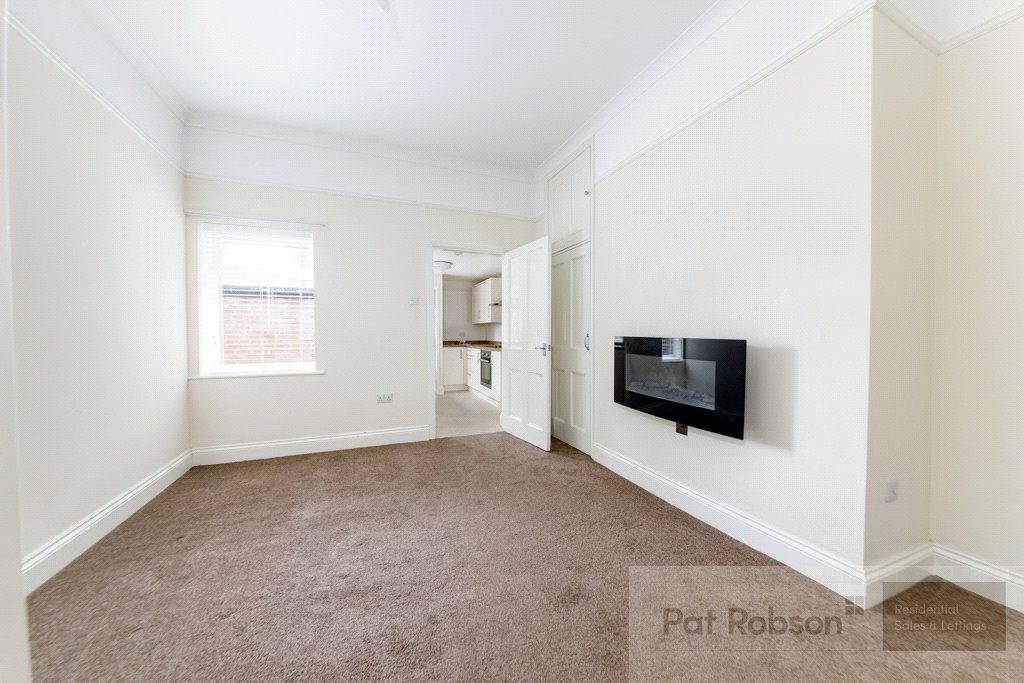 2 bed flat to rent in North Avenue, Gosforth, Newcastle Upon Tyne NE3 ...