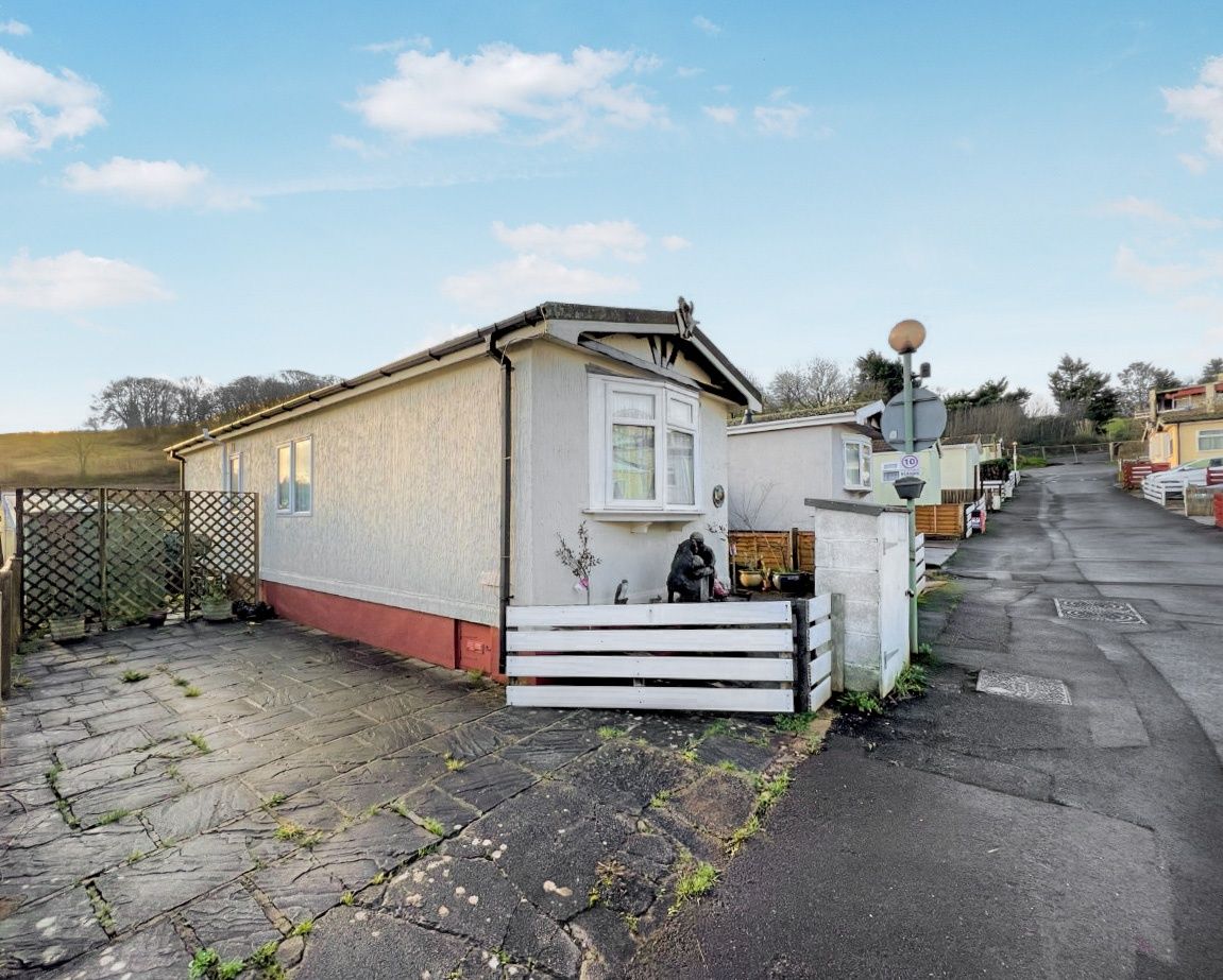 1 bed mobile/park home for sale in Beechdown Park, Totnes Road ... 1 bed mobile/park home for sale in Beechdown Park, Totnes Road ...