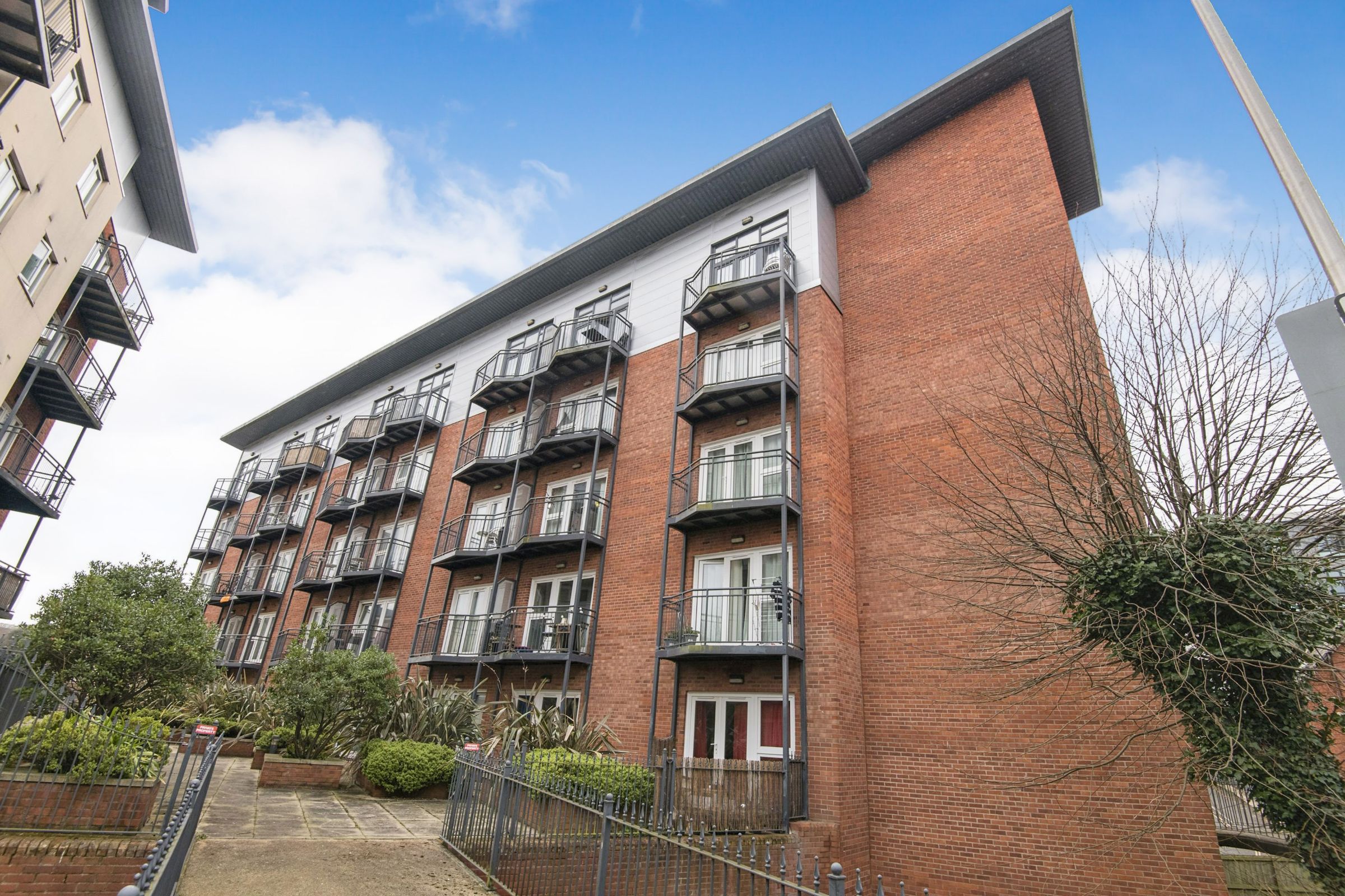 1 bed flat for sale in Marcus House, New North Road, Exeter, Devon EX4 ...
