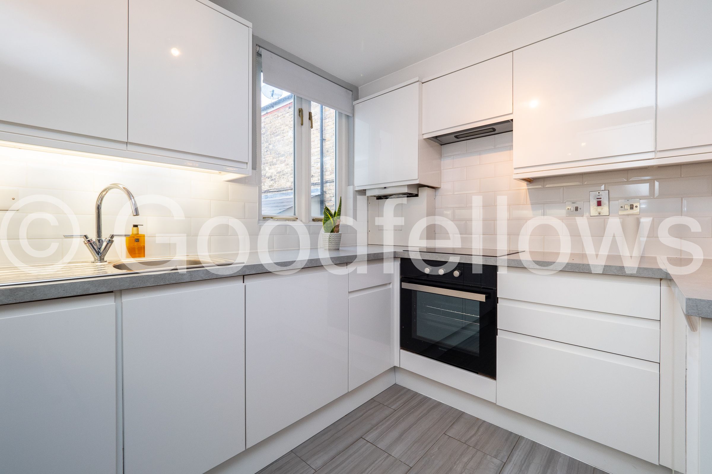 3 bed maisonette to rent in Earlsfield Road, Wandsworth, London SW18 ...