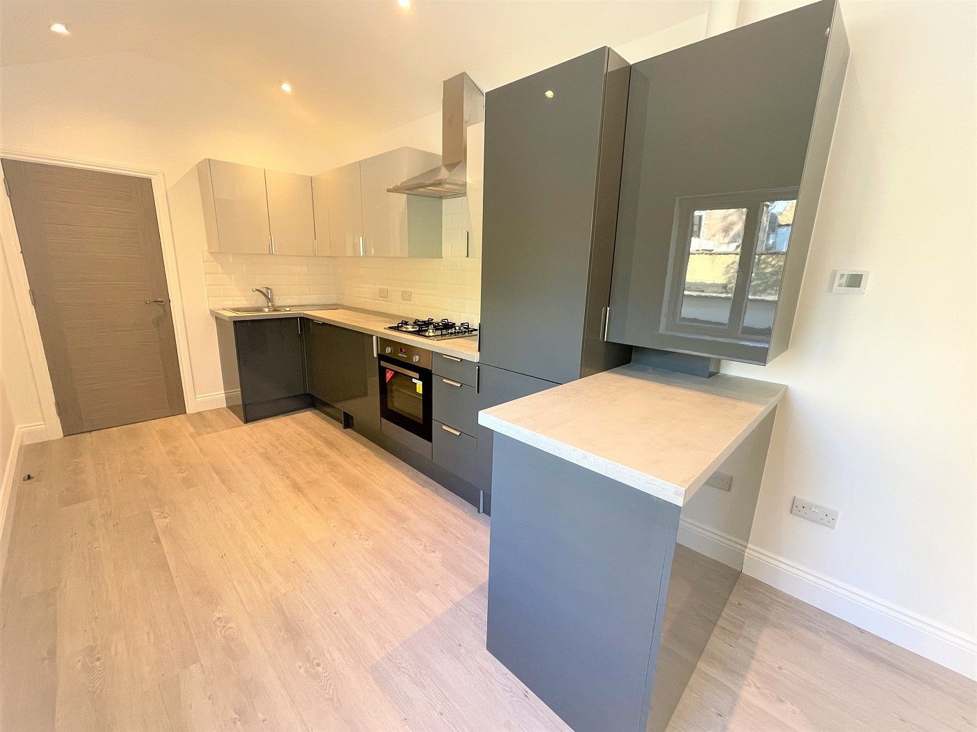 2 bed property to rent in High Road, London N17 - Zoopla