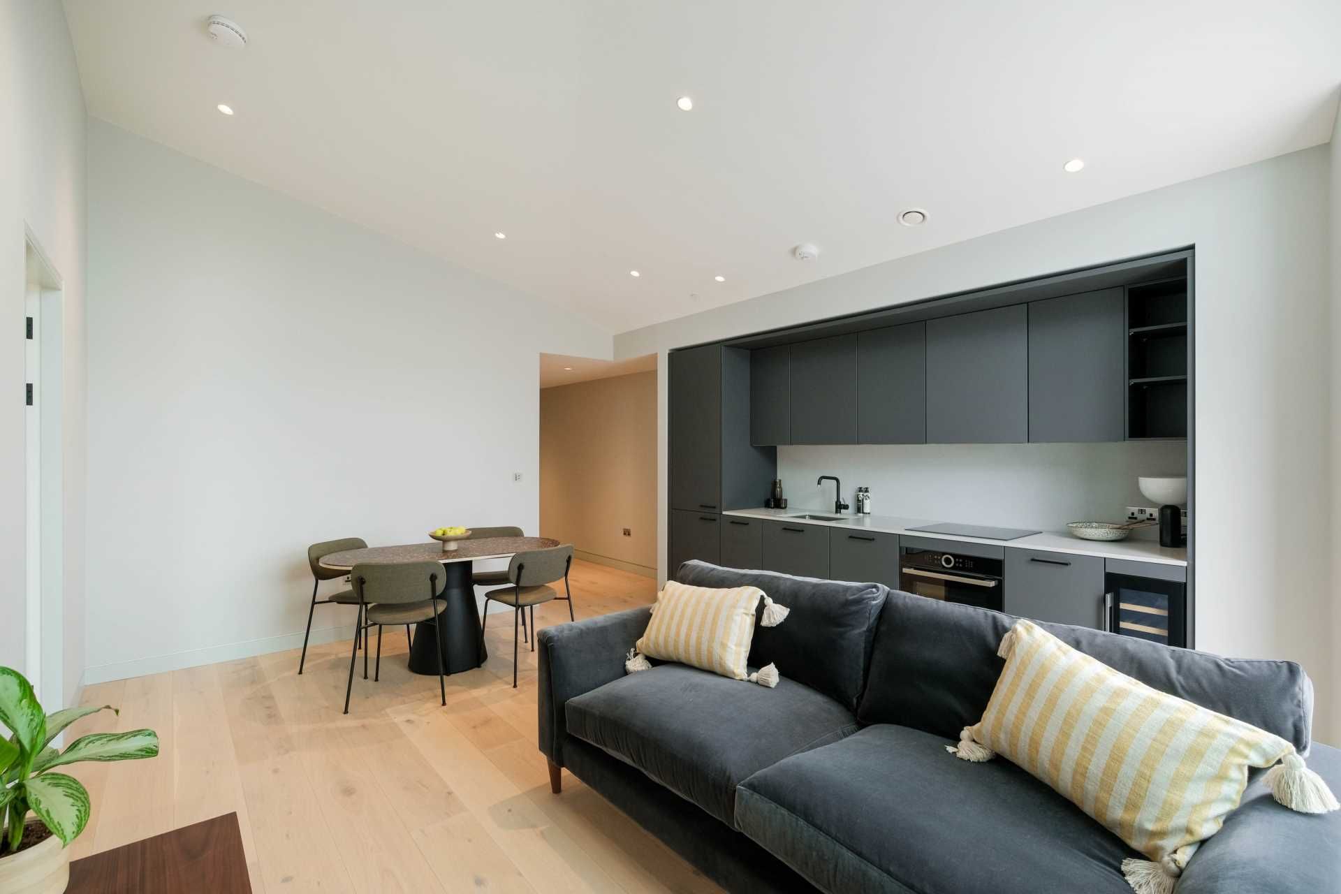 1 bed flat to rent in Ganton Street, Soho W1F - Zoopla