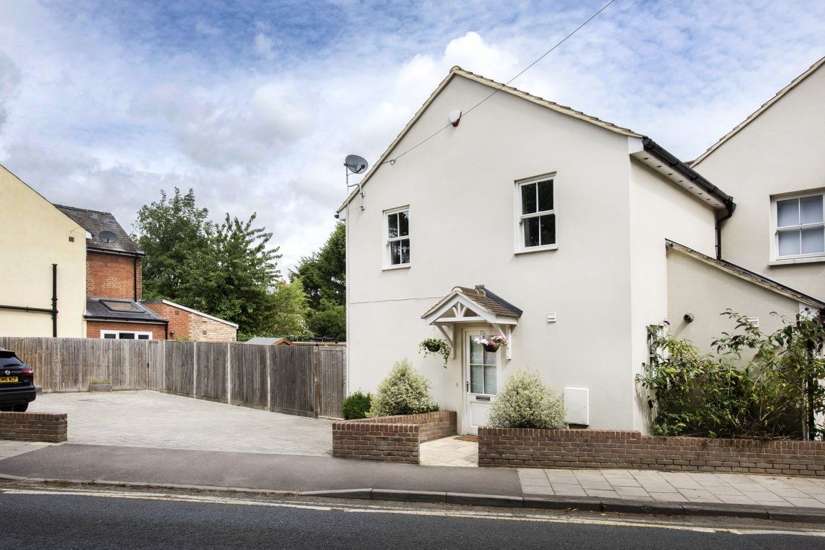 2 bed end terrace house for sale in Sandpit Lane, St. Albans ...