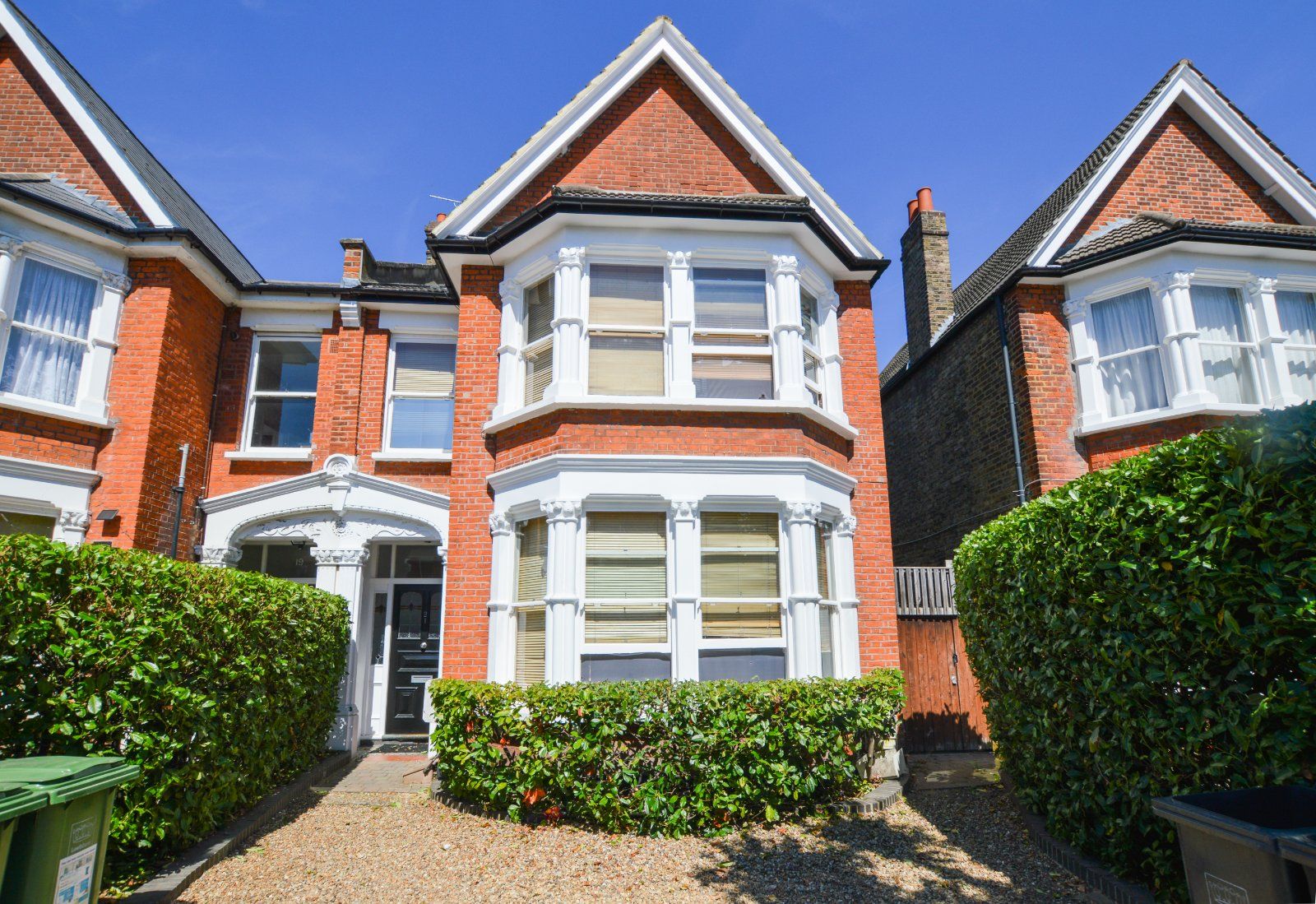2 bed flat to rent in Bargery Road, London SE6 - Zoopla