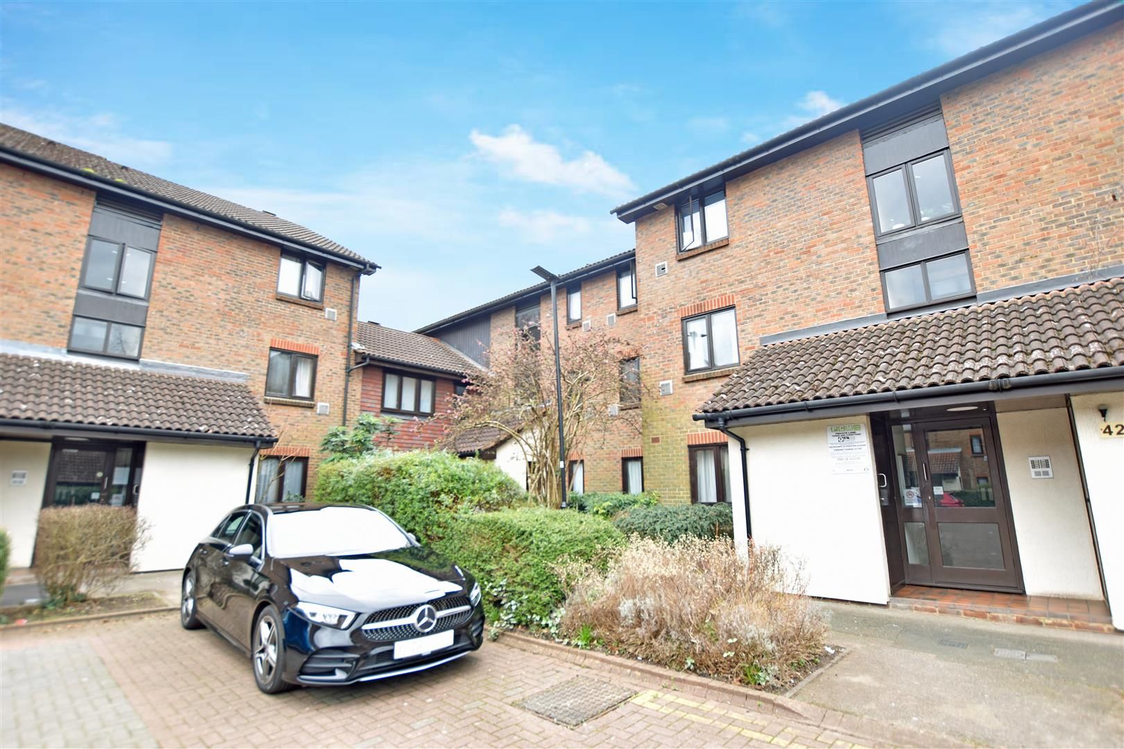 2 bed flat for sale in Braybourne Drive, Isleworth TW7 - Zoopla