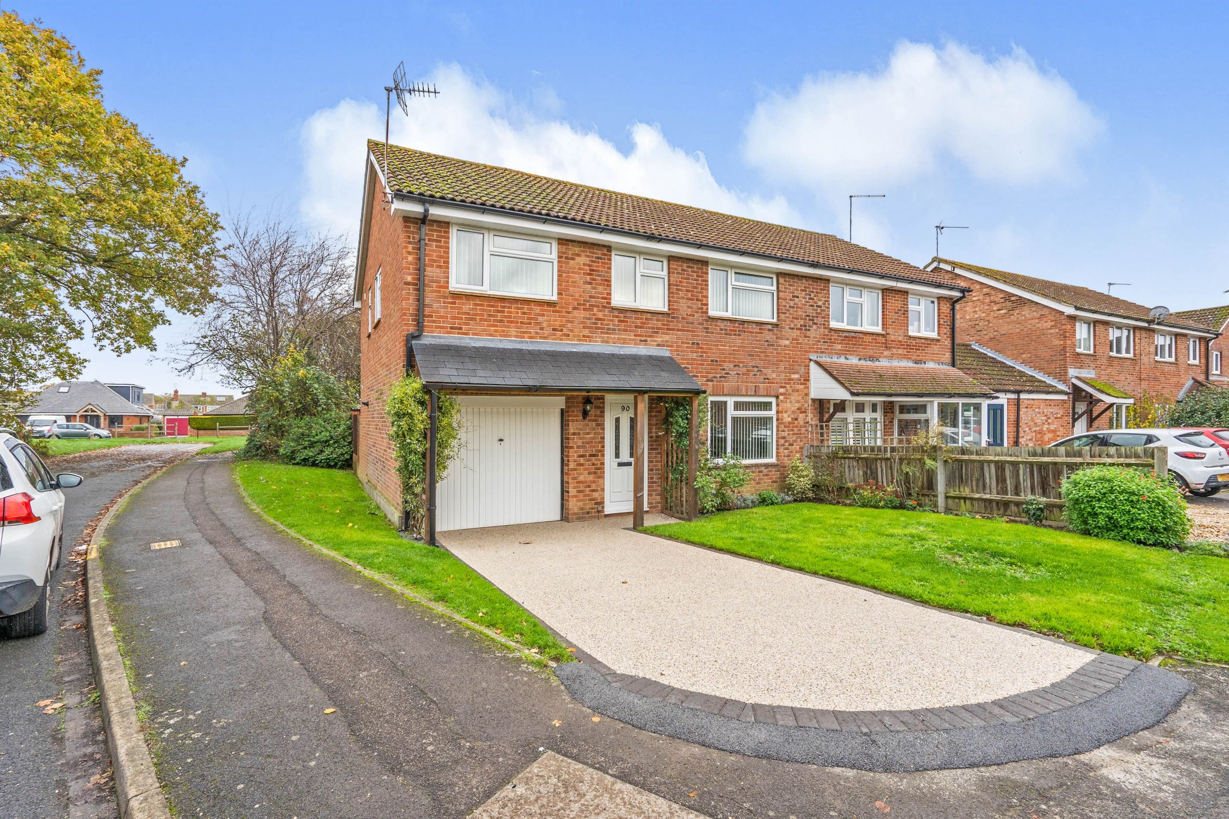 4 Bed Semi Detached House For Sale In Rufus Gardens Totton