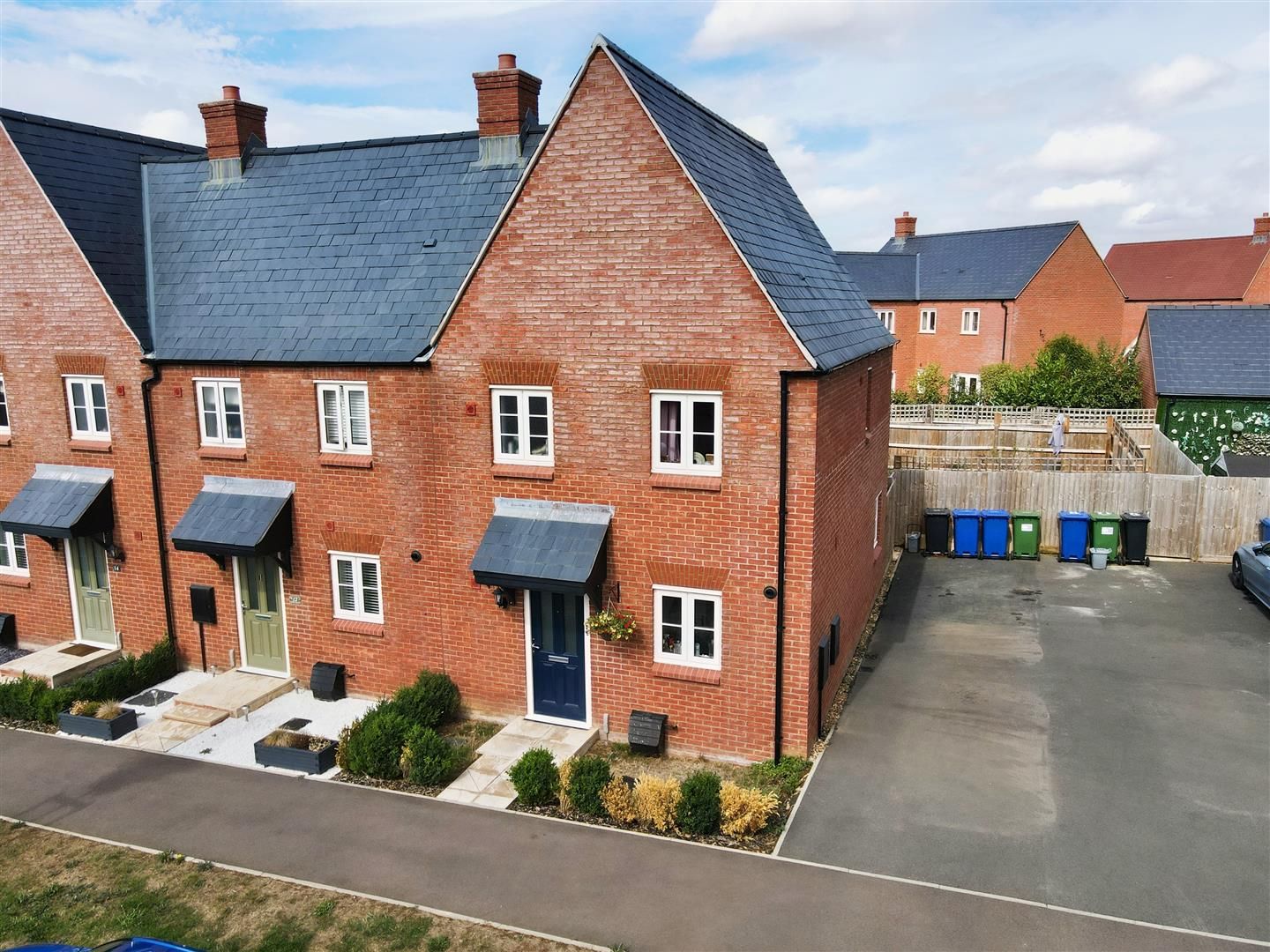 3 bed end terrace house for sale in Hexham Street, Towcester NN12 - Zoopla