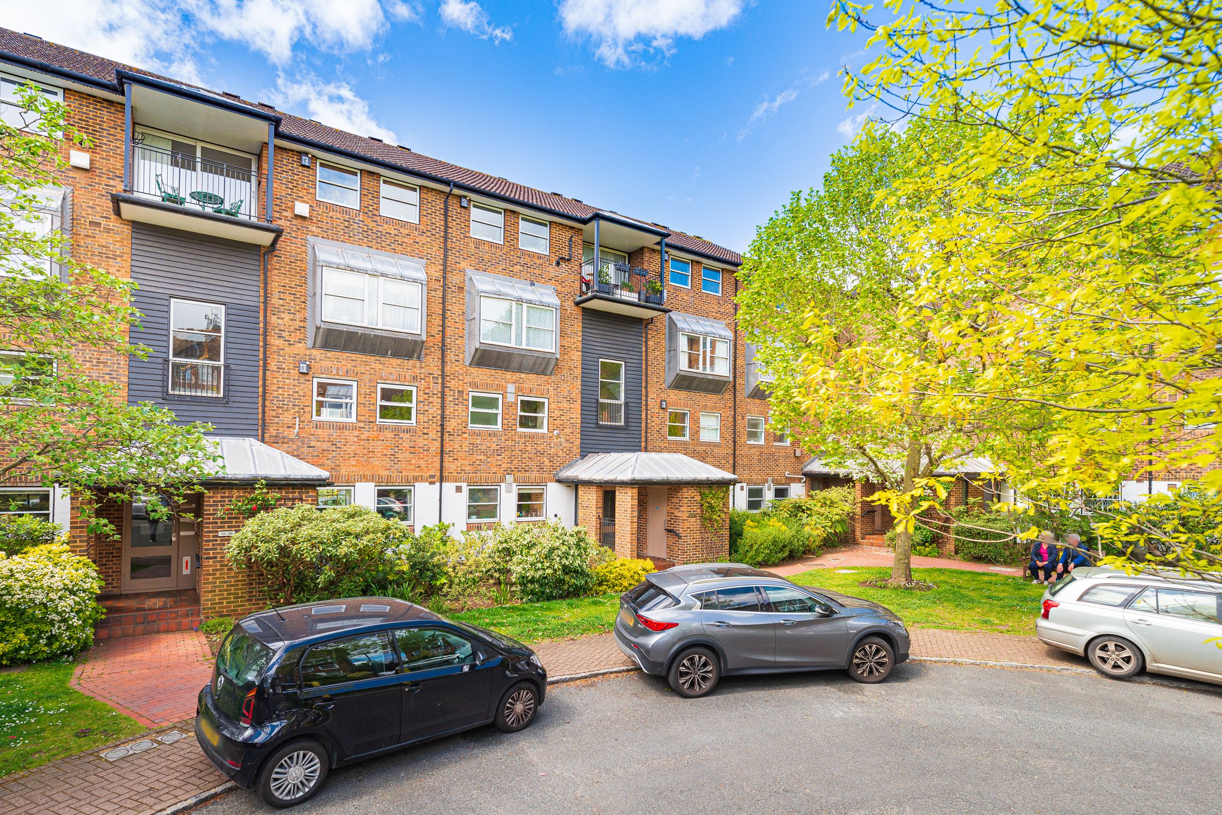 3 bed flat to rent in 12 Paveley Drive, London SW11 - Zoopla
