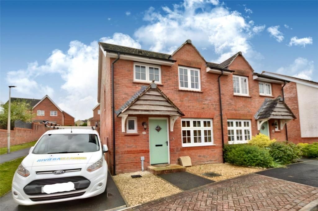 3 Bed Semi Detached House For Sale In Clover Way Newton Abbot Devon