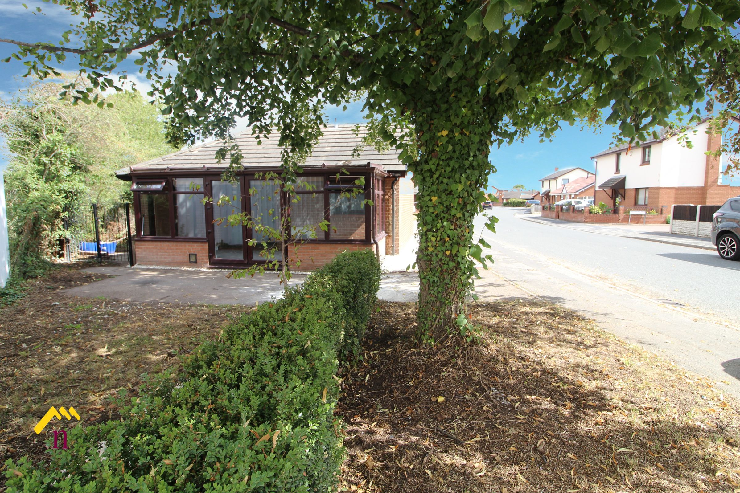 2 Bed Semi Detached Bungalow For Sale In Broadwater Drive Dunscroft