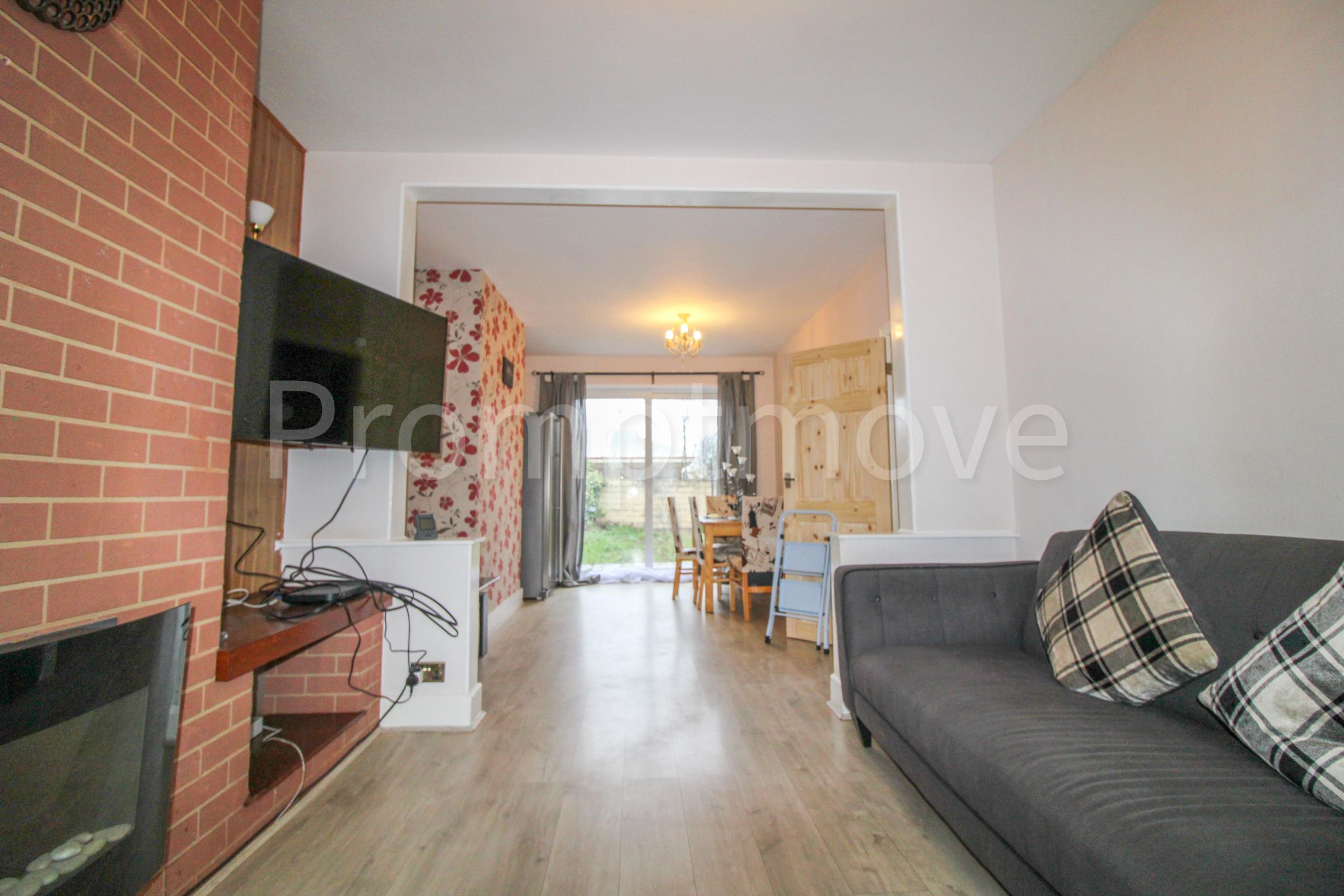 3 bed property to rent in Tower Road, Luton LU2 - Zoopla