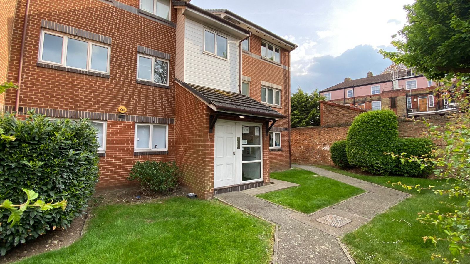 2 bed flat for sale in Goodwin Close, London SE16 - Zoopla