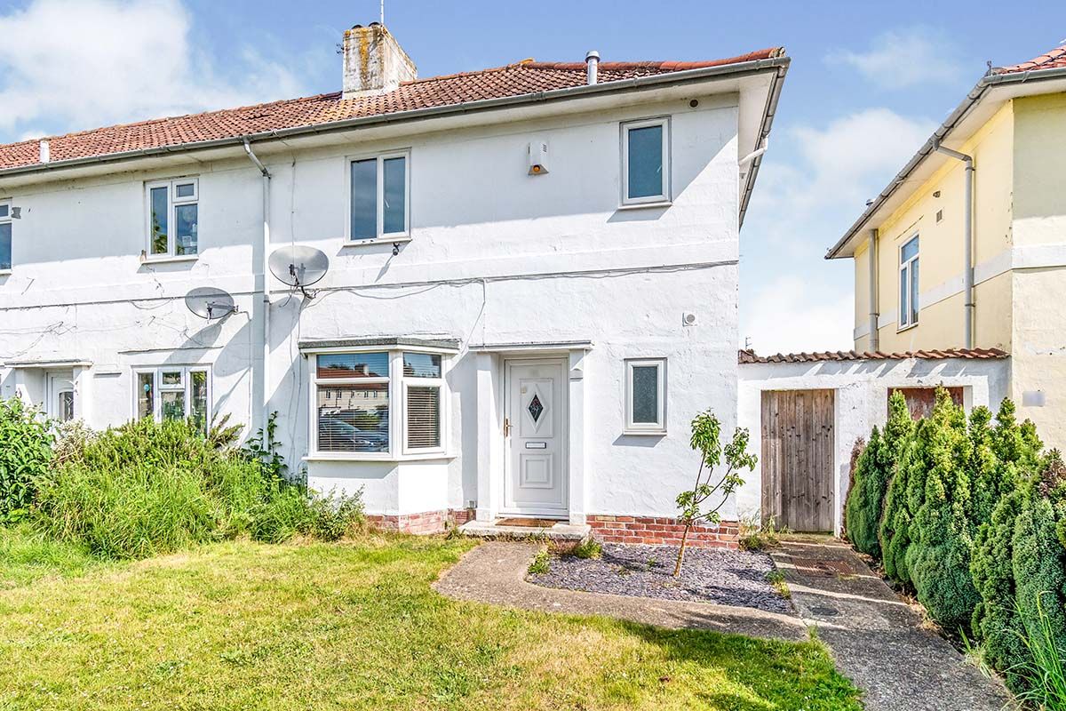 3 Bed End Terrace House For Sale In Monks Way Southampton Hampshire