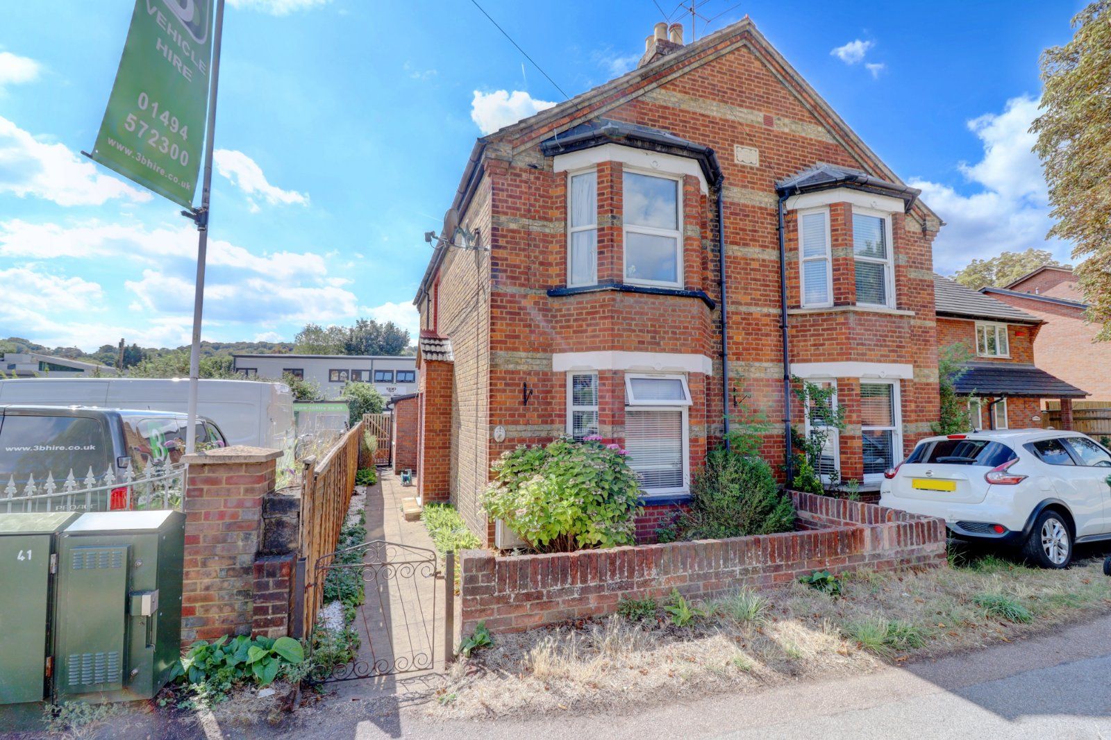 2 Bed Semi Detached House For Sale In London Road Loudwater High