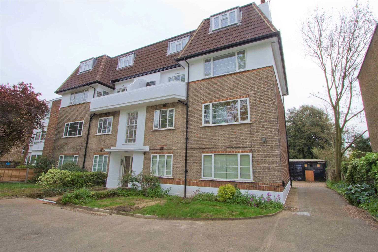 2 bed flat to rent in Sutherland House, Sutherland Road, London ...
