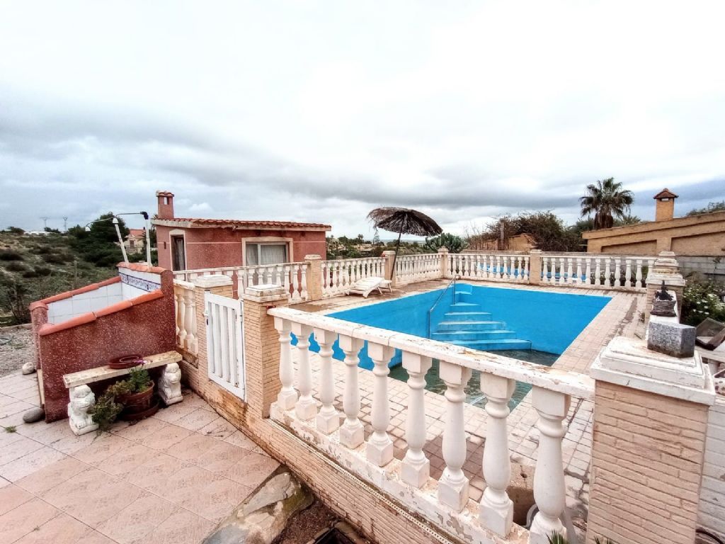 3 bed country house for sale in C. Fortuna, 27, 03340 Albatera ...