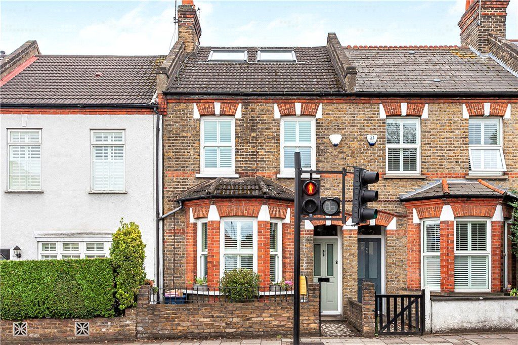 3 bed terraced house for sale in Staines Road, Twickenham TW2 - Zoopla
