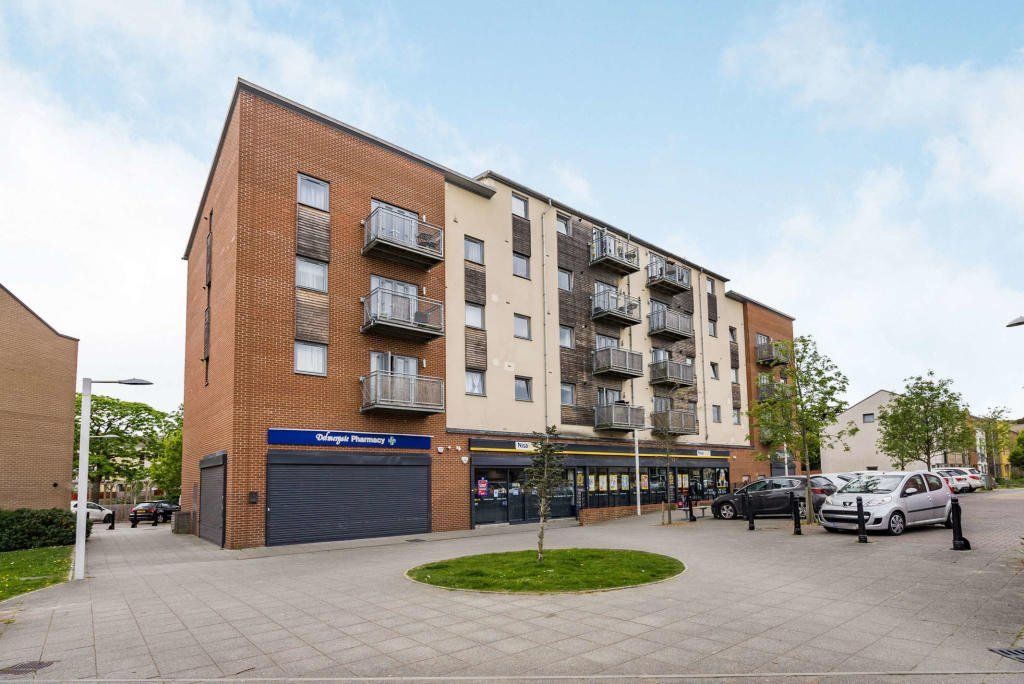 2 bed flat for sale in Telford Square, Dartford, Kent DA1 - Zoopla