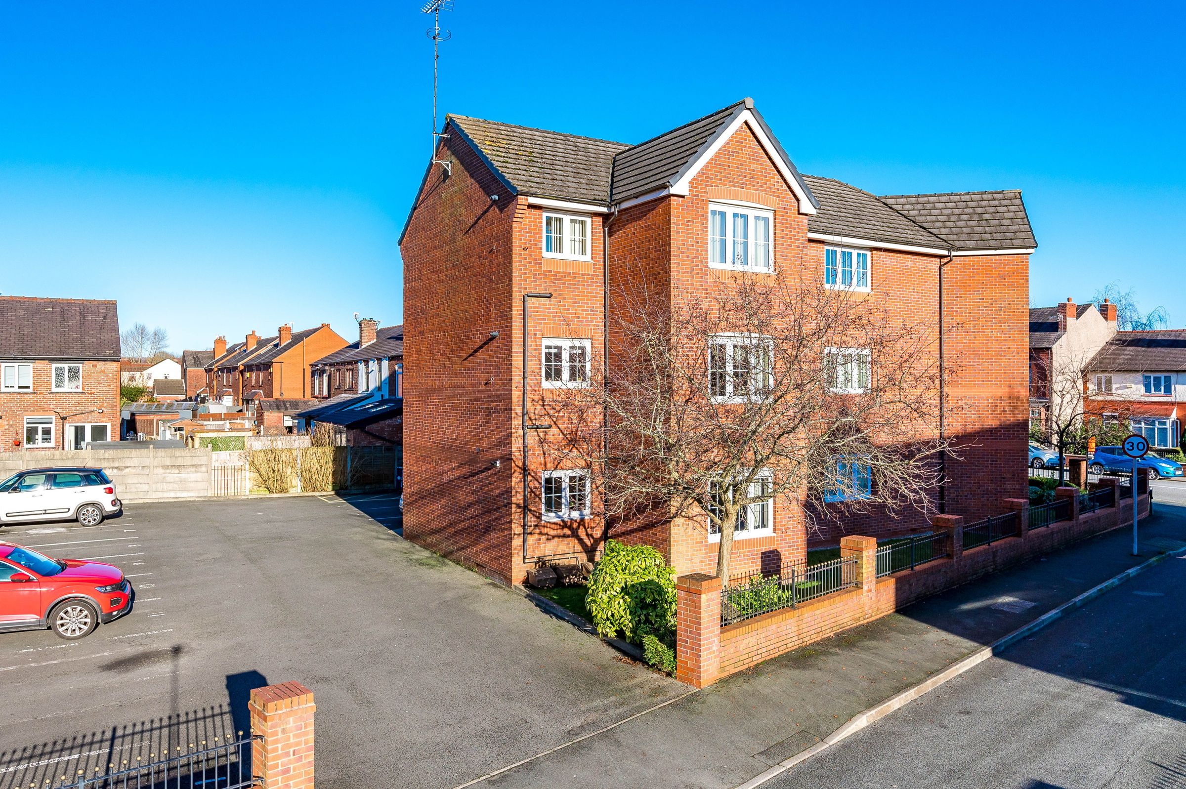 2 bed flat for sale in Brentwood Grove, Leigh WN7 - Zoopla