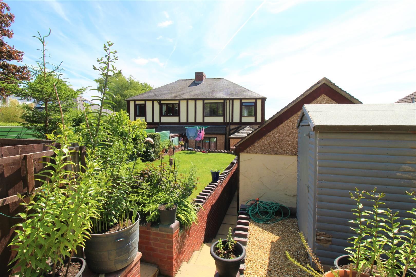 3 Bed Semi Detached House For Sale In Birches Head Road Northwood